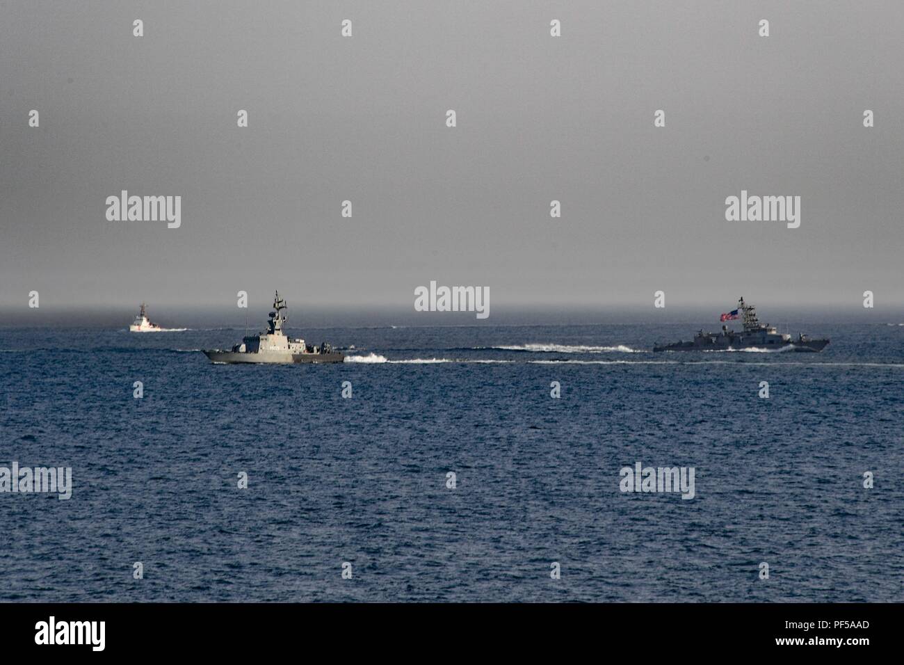 Kuwaiti Navy Stock Photos & Kuwaiti Navy Stock Images - Alamy
