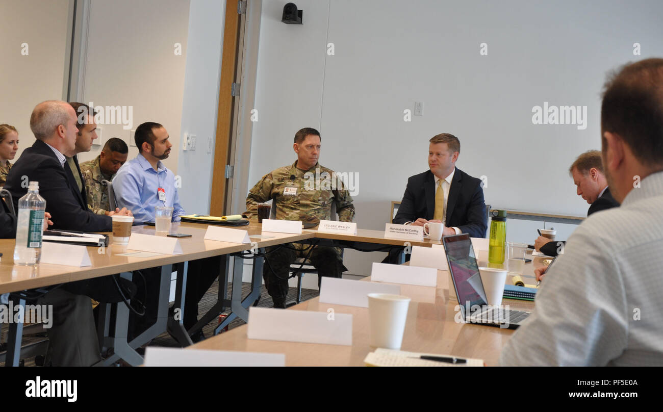 Lt gen eric wesley hi-res stock photography and images - Alamy