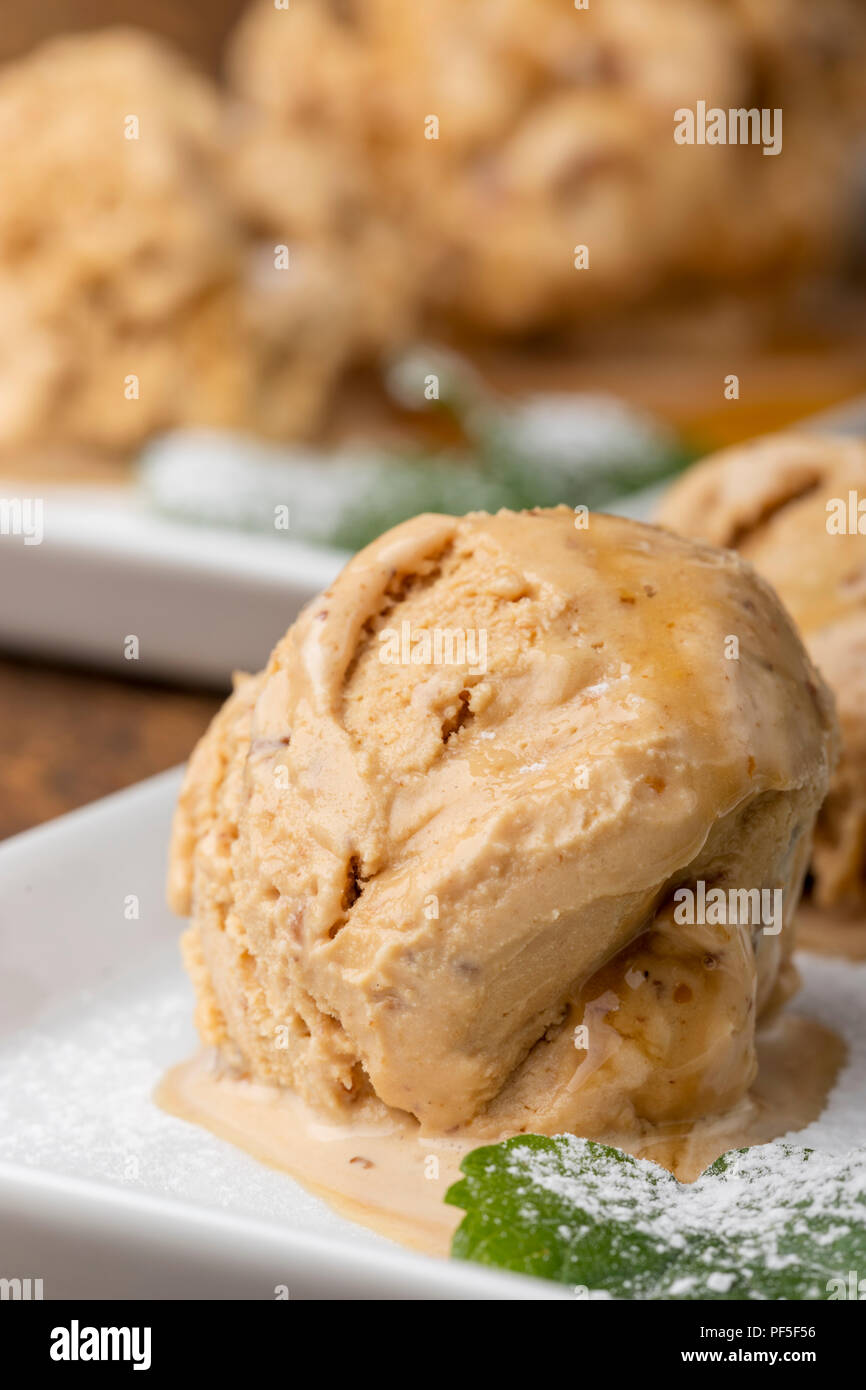 Walnut icecream hi-res stock photography and images - Alamy
