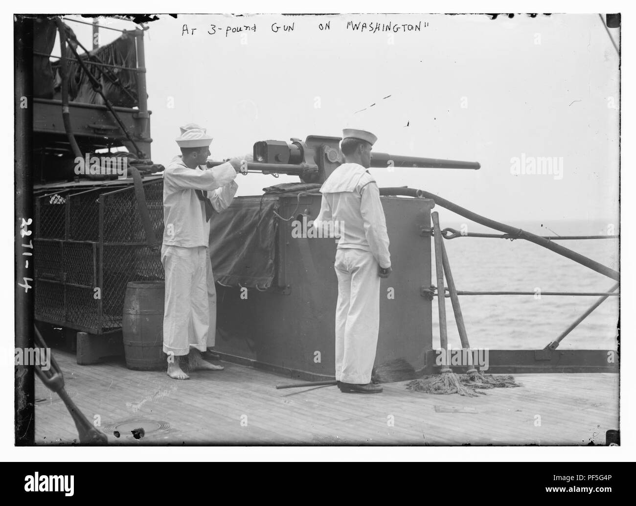 Pound picture Black and White Stock Photos & Images - Alamy