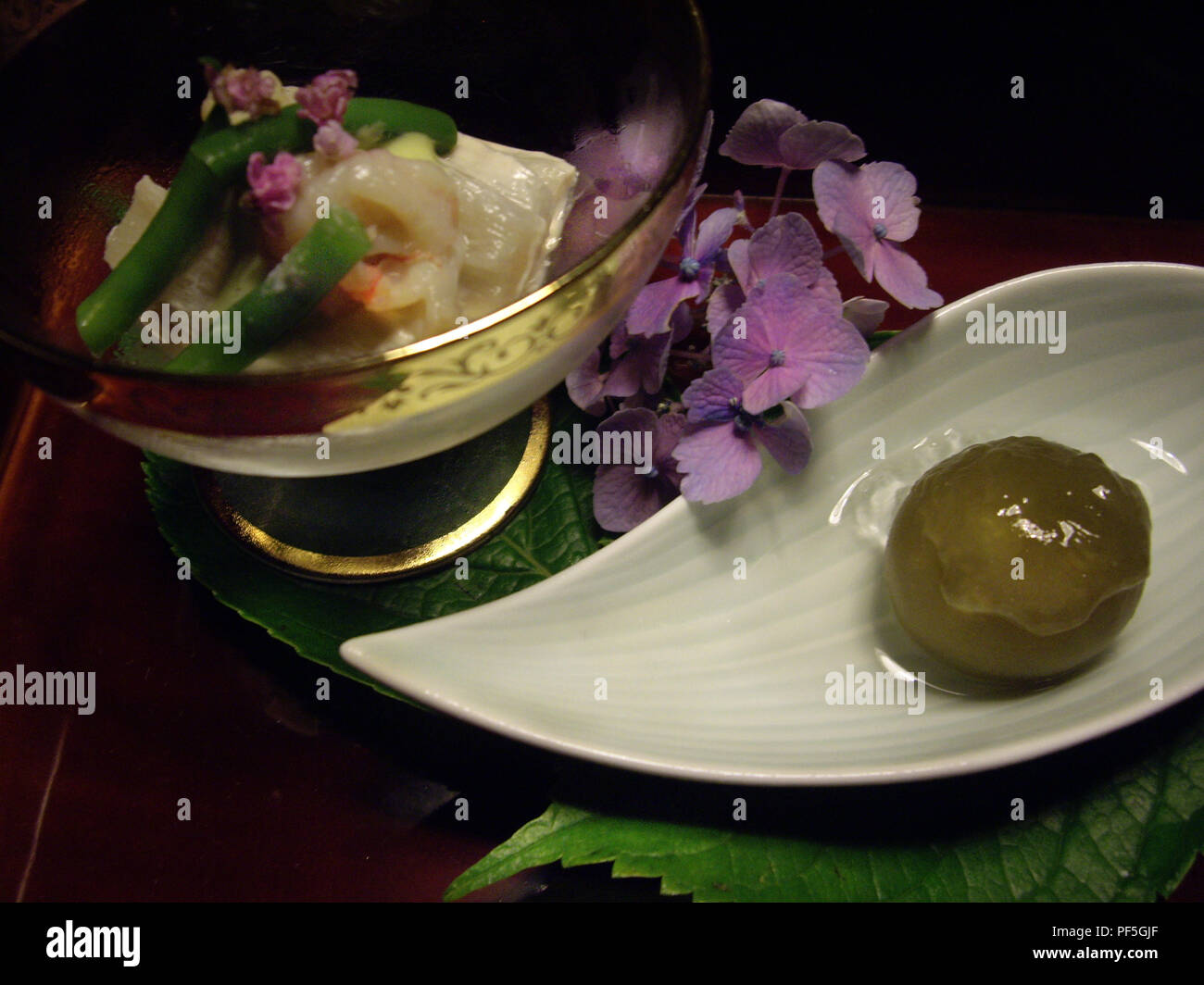 Japanese ryokan kaiseki hi-res stock photography and images - Alamy