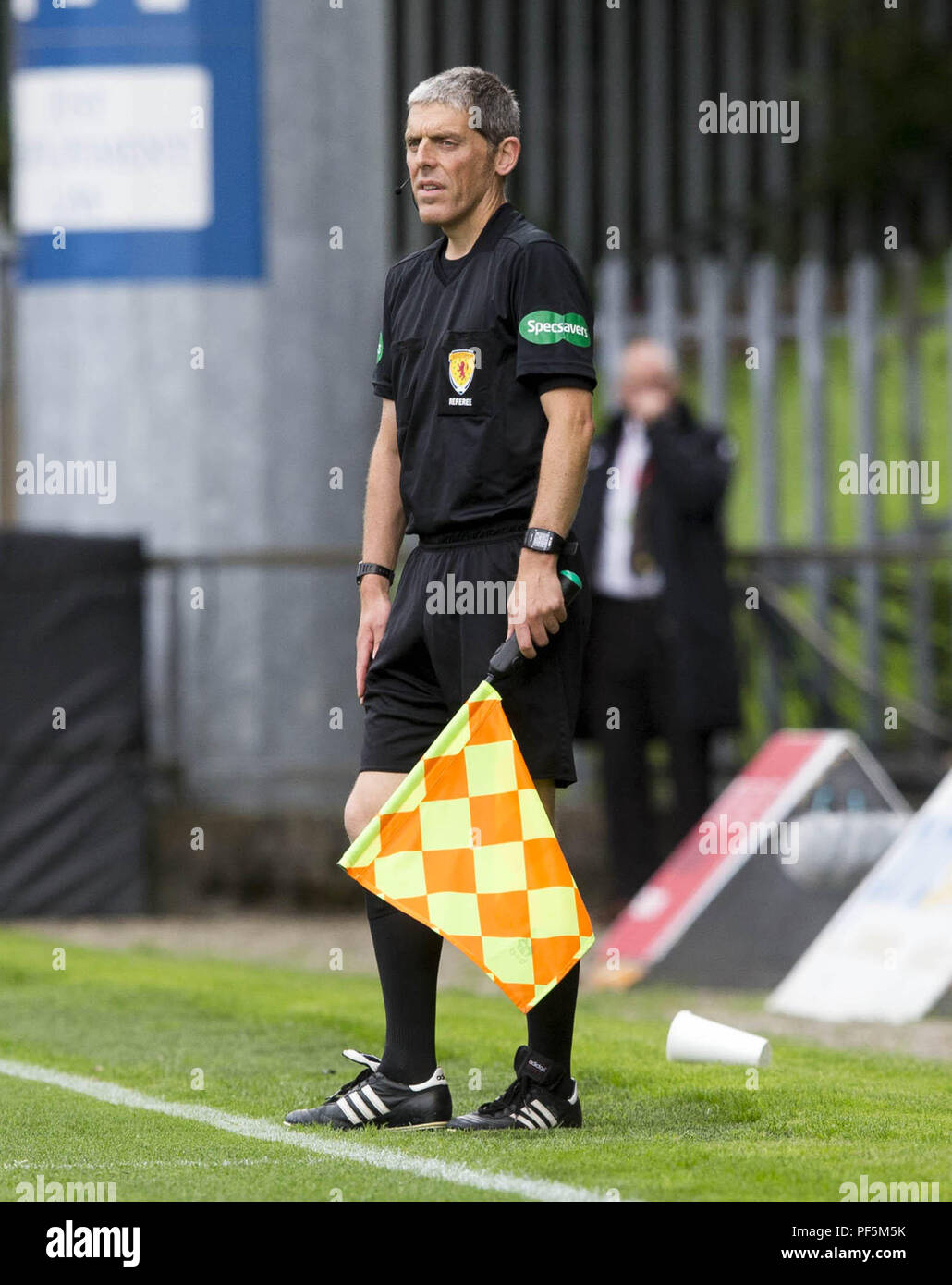 Assistant referee ralph gordon hi-res stock photography and images - Alamy
