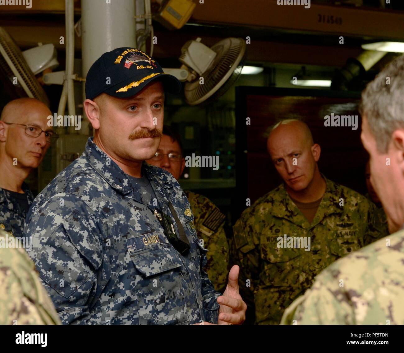 SANTA RITA, Guam (August 15, 2018) - Cmdr. Jonathan Gandy, repair ...