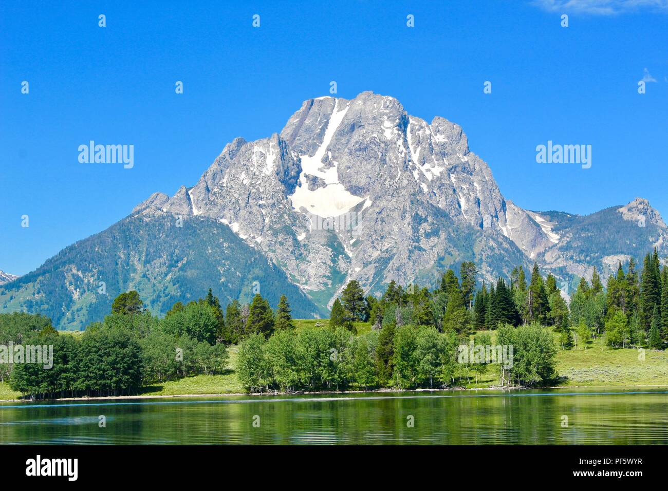 Yellowstone Lake Lodge High Resolution Stock Photography and Images - Alamy