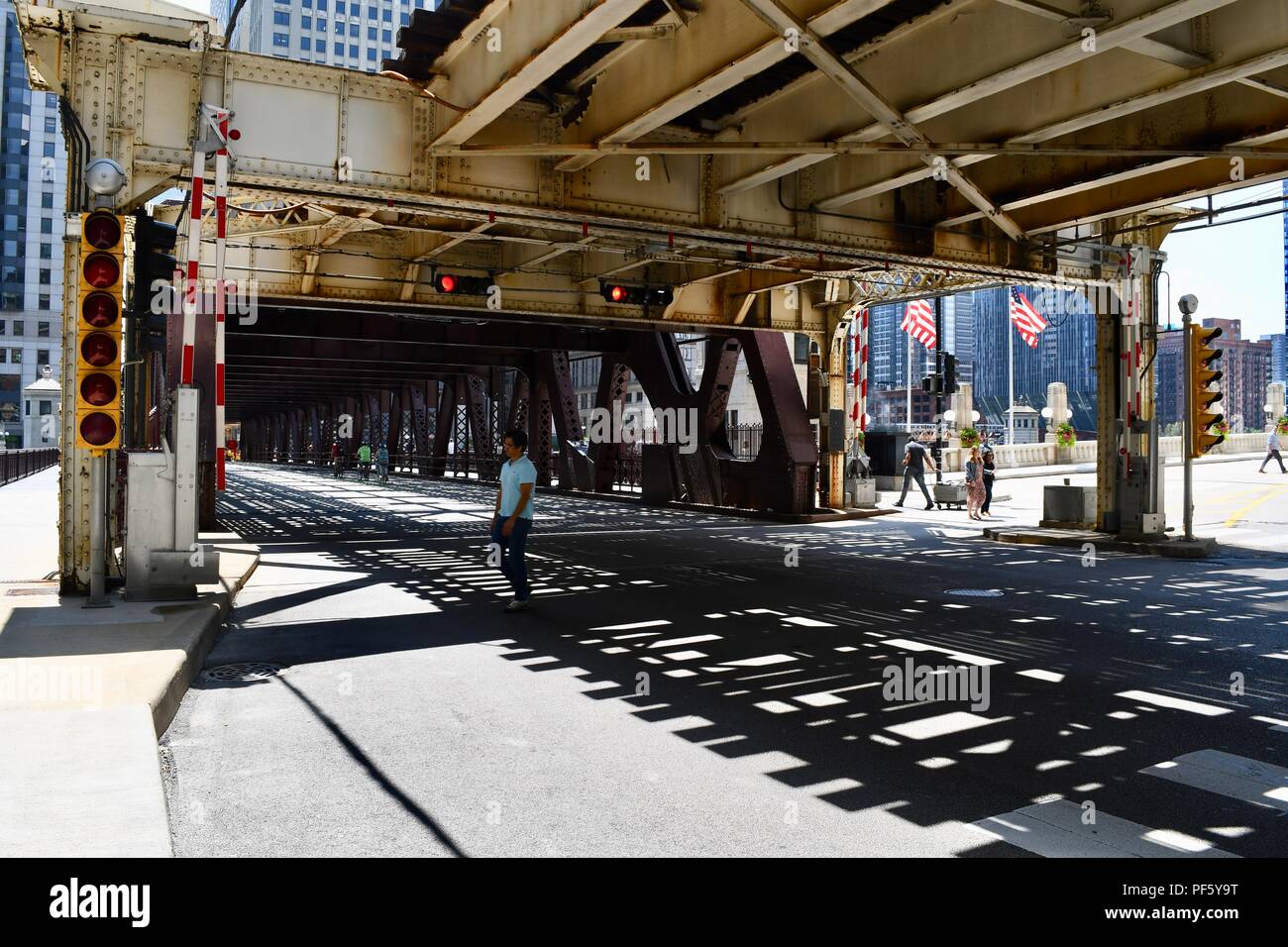 Elevated flags hi-res stock photography and images - Alamy