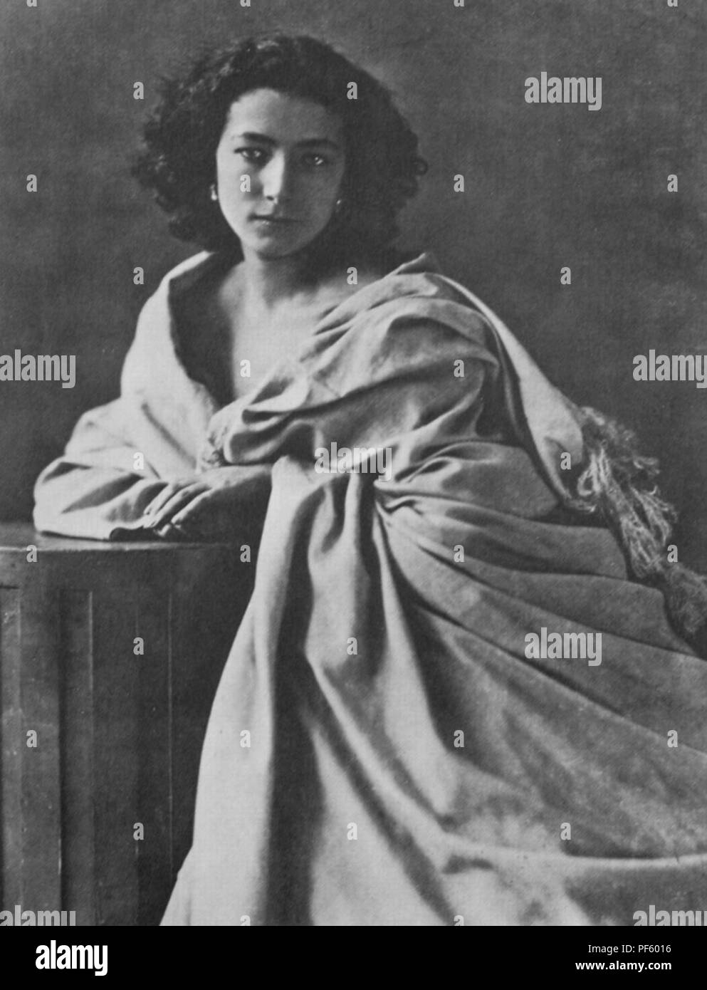 Atelier Nadar - Porträt Sarah Bernhardt (2 Stock Photo - Alamy