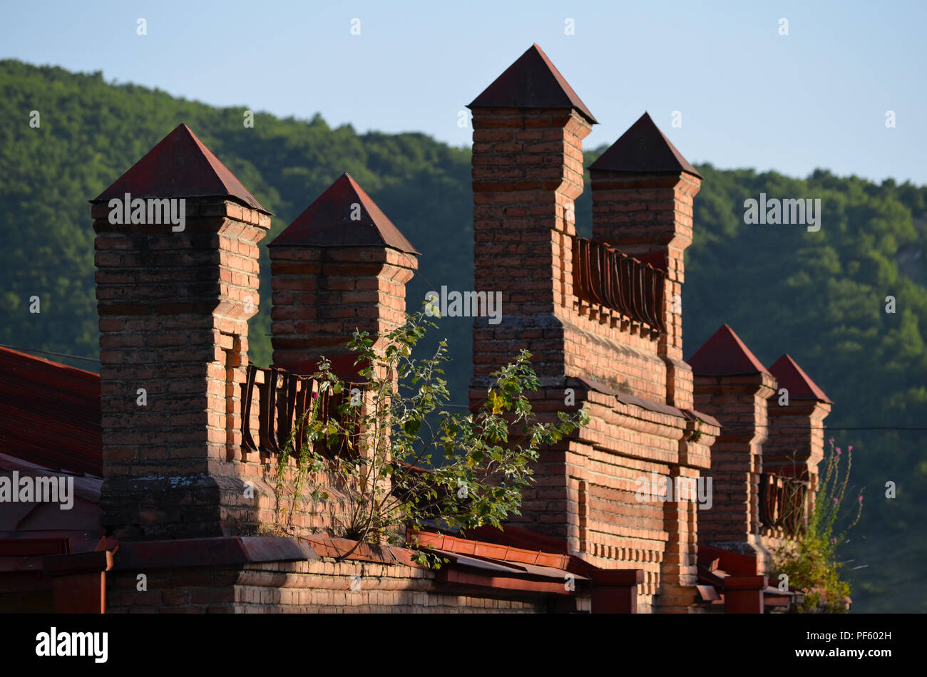 Traditional houses in Sheki's old town, northern Azerbaijan Stock Photo ...