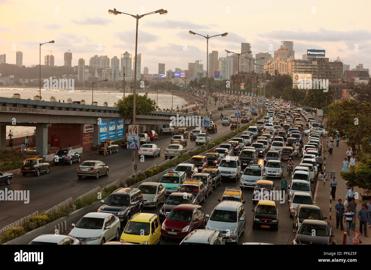 Mumbai walkeshwar area hi-res stock photography and images - Alamy