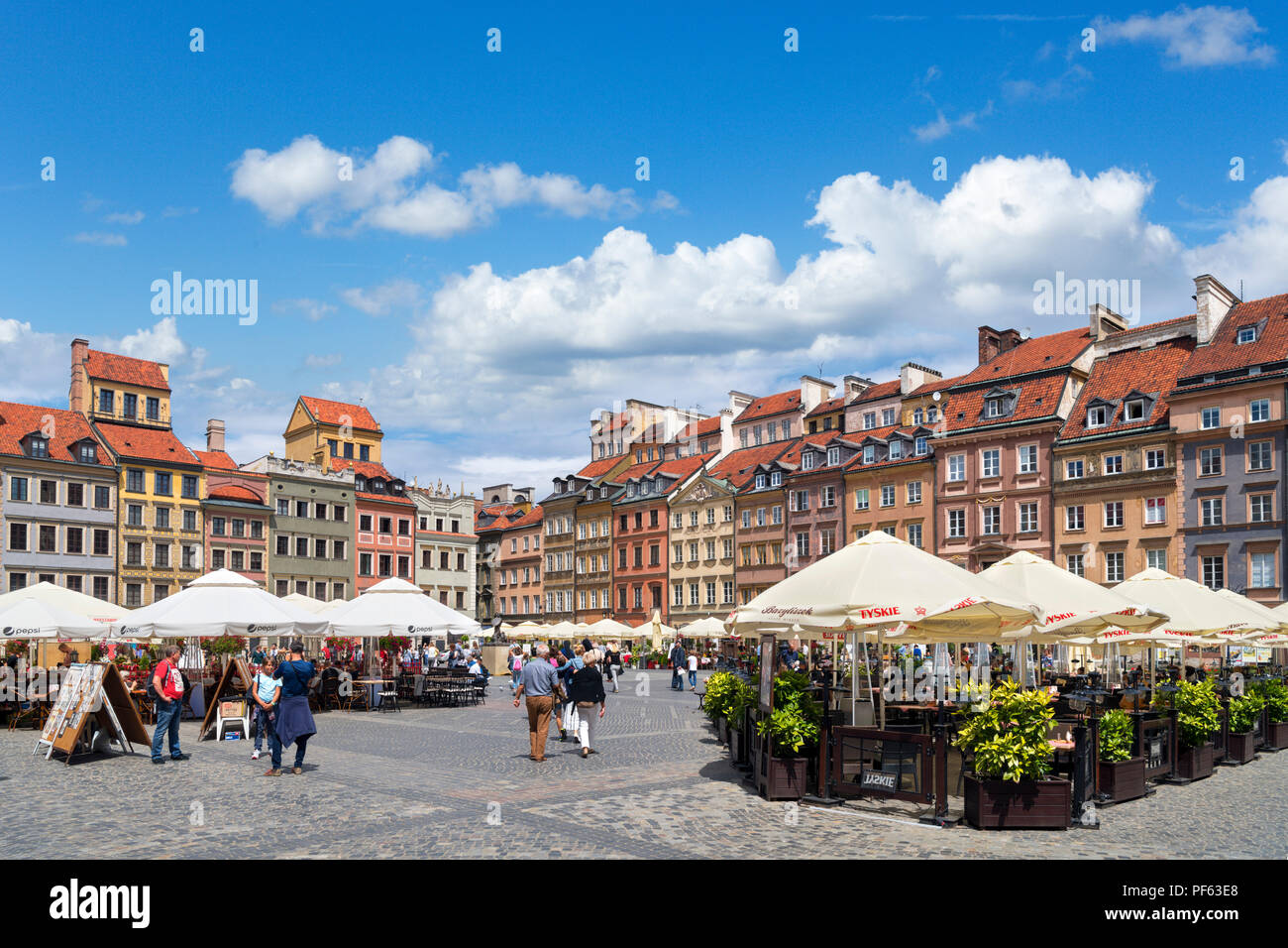 Warsaw old town hi-res stock photography and images - Alamy