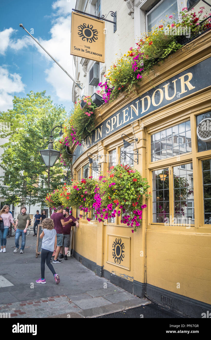 Sun In Splendour public house on Portobello Road, London, W11, UK Stock ...