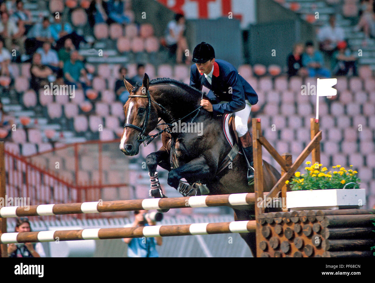 CSI Paris 1992, Eric Navet (FRA) riding Waiti Quito de Baussy Stock ...
