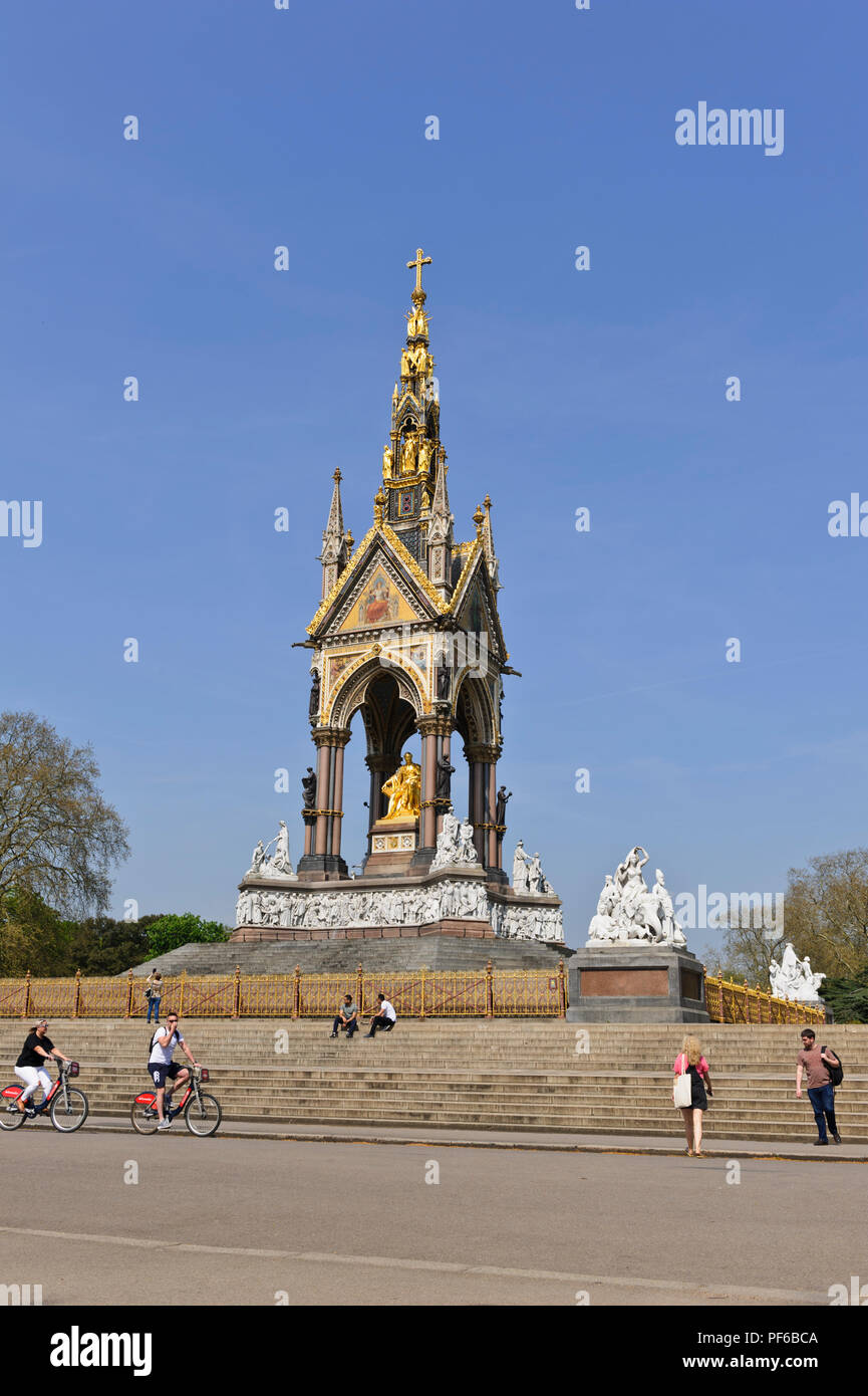The Albert Monument in Kensington Gardens, London, England, UK Stock ...