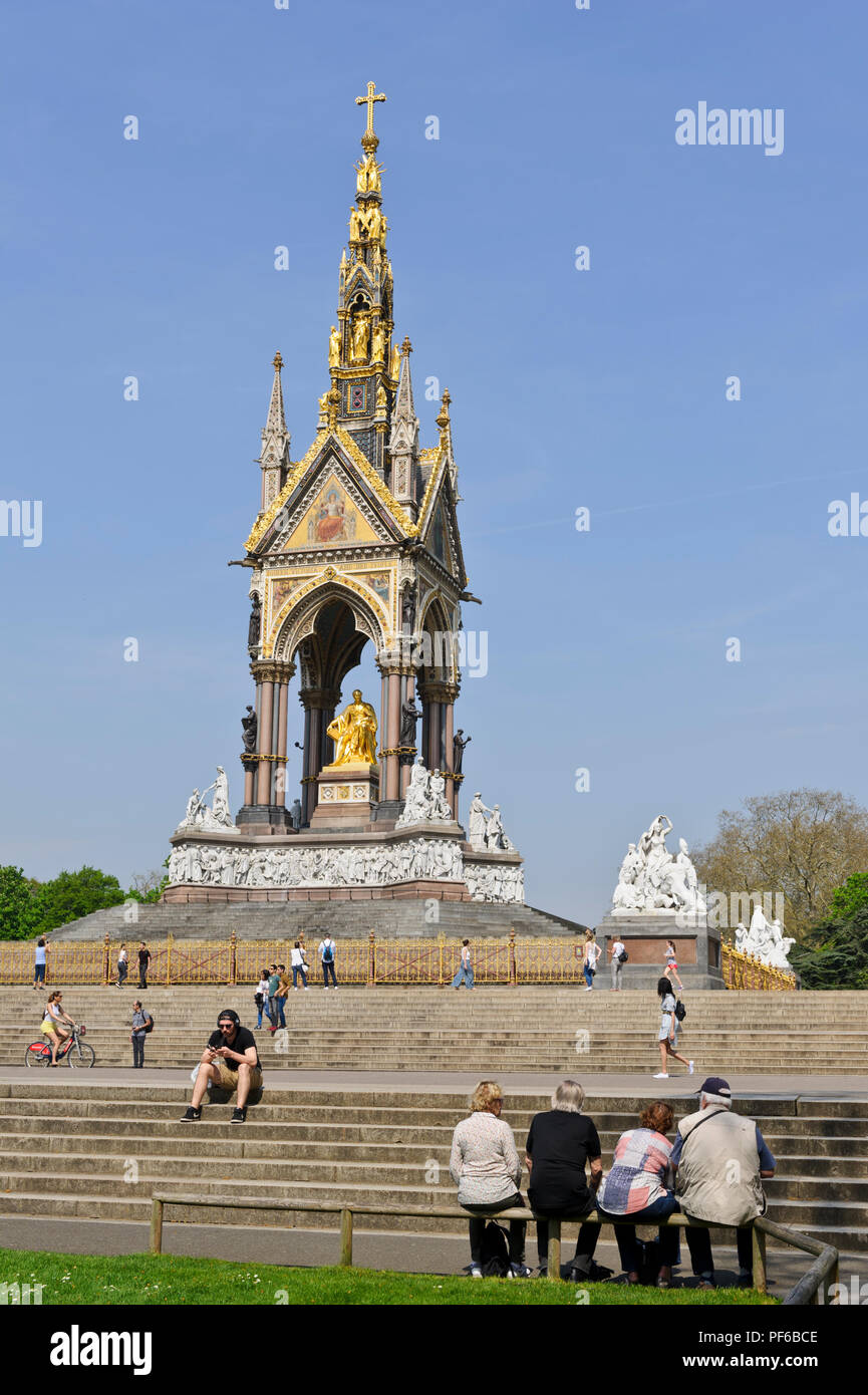 The Albert Monument in Kensington Gardens, London, England, UK Stock ...