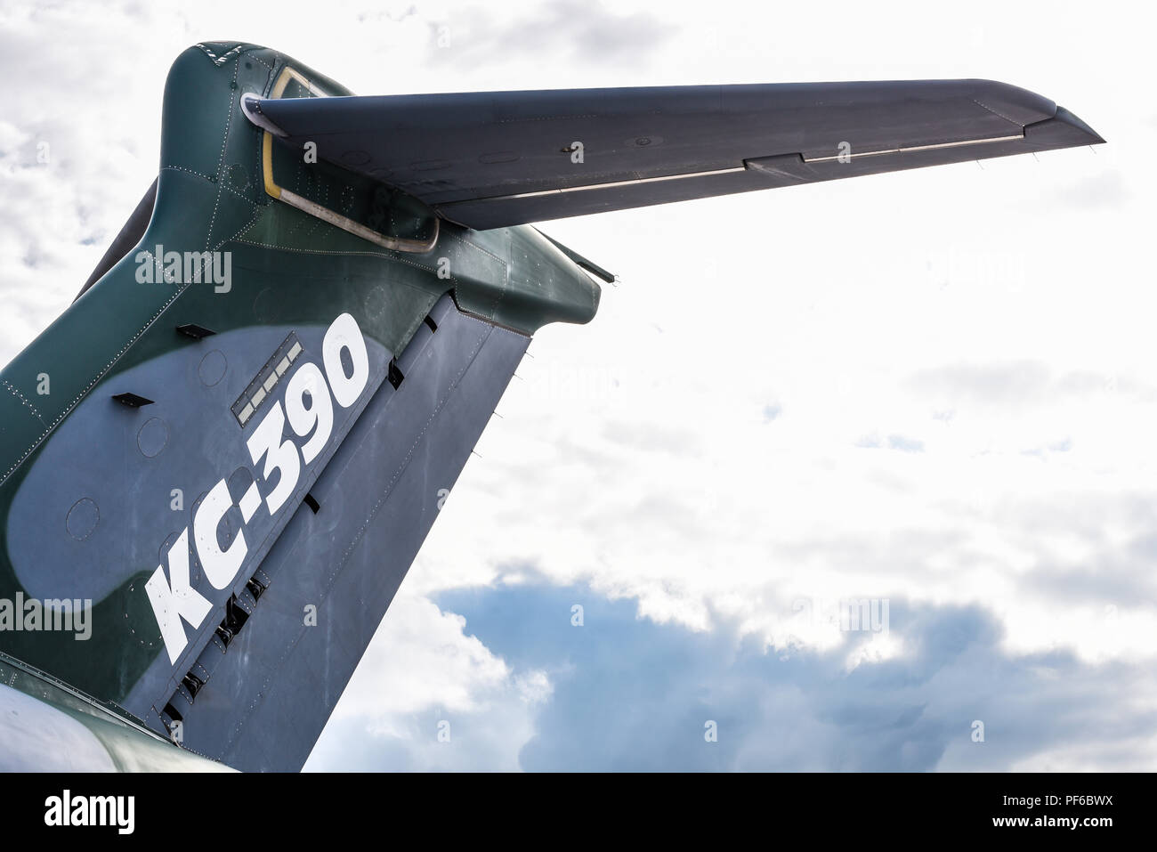 T tail aircraft hi-res stock photography and images - Alamy