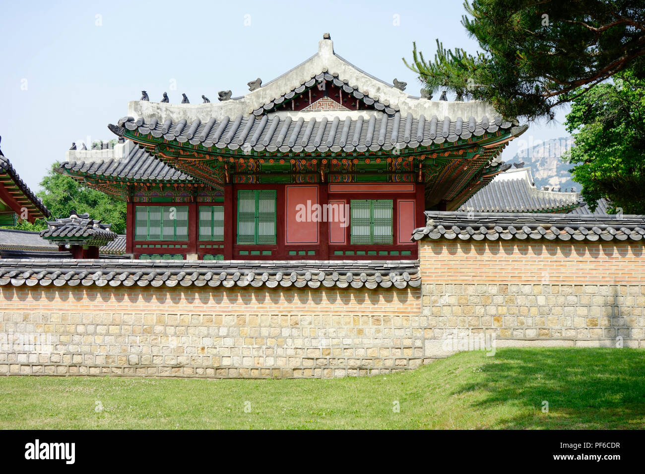 Deoksugung Palace, Seoul, South Korea Stock Photo - Alamy