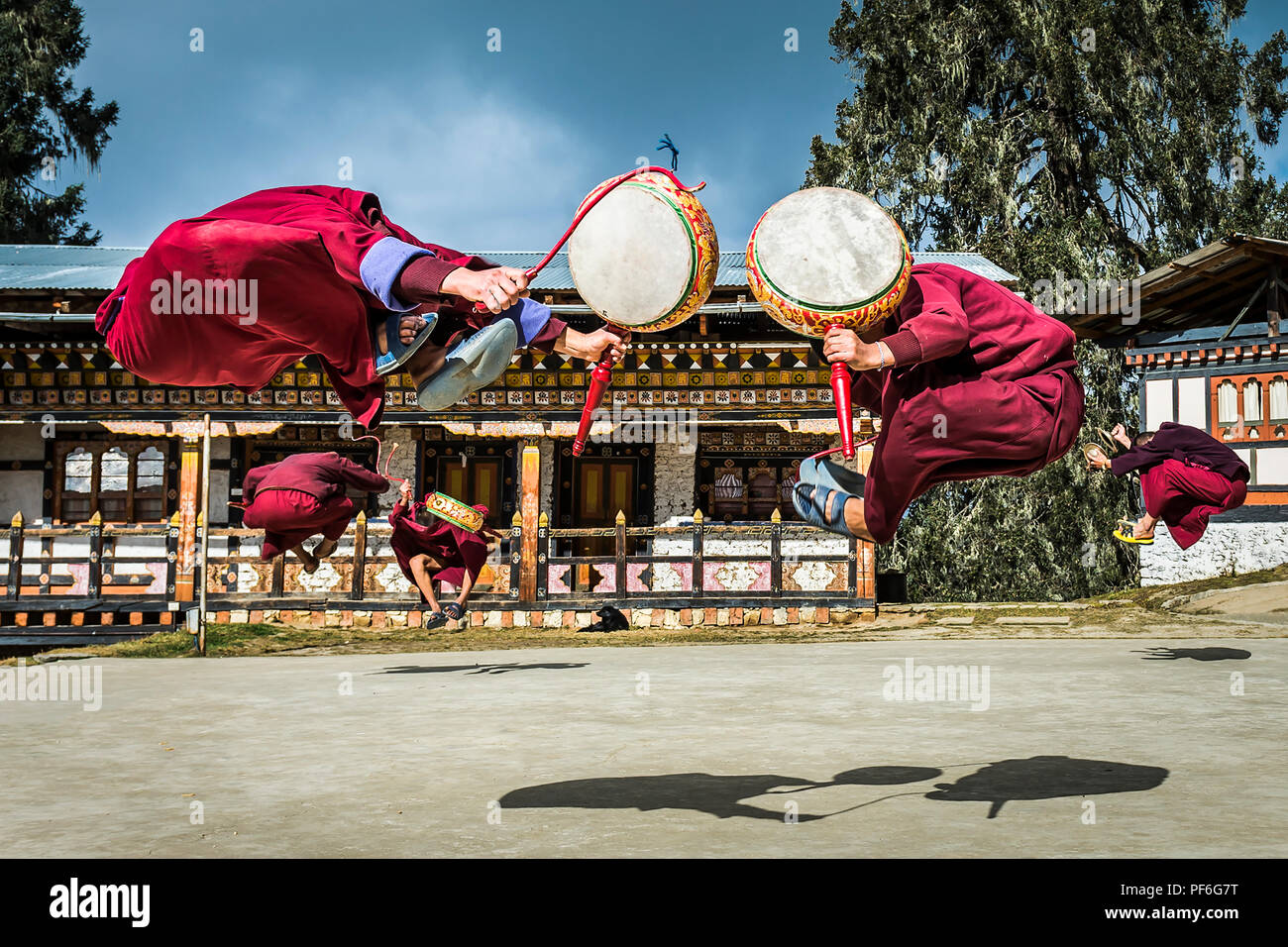 Monks dance hi-res stock photography and images - Alamy