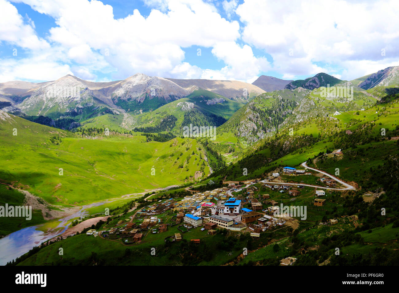 Landscape of Eastern Tibet Stock Photo - Alamy