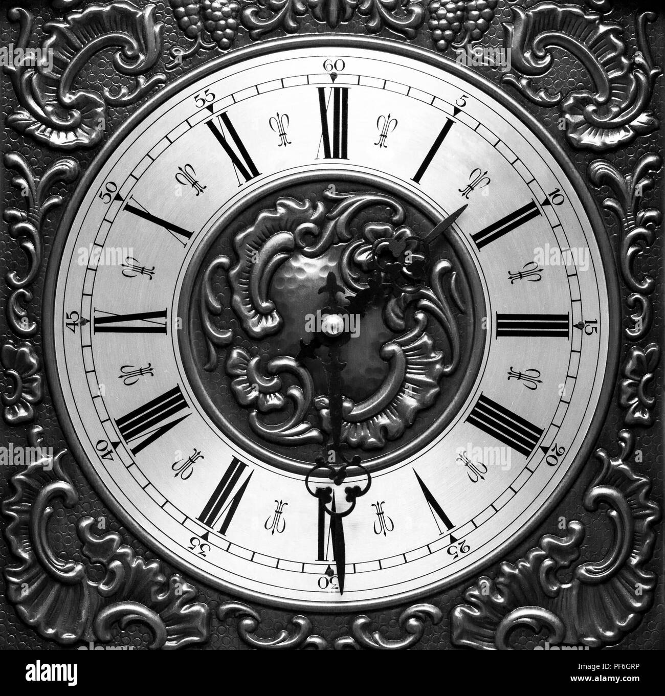 Wall clock vector hi-res stock photography and images - Alamy