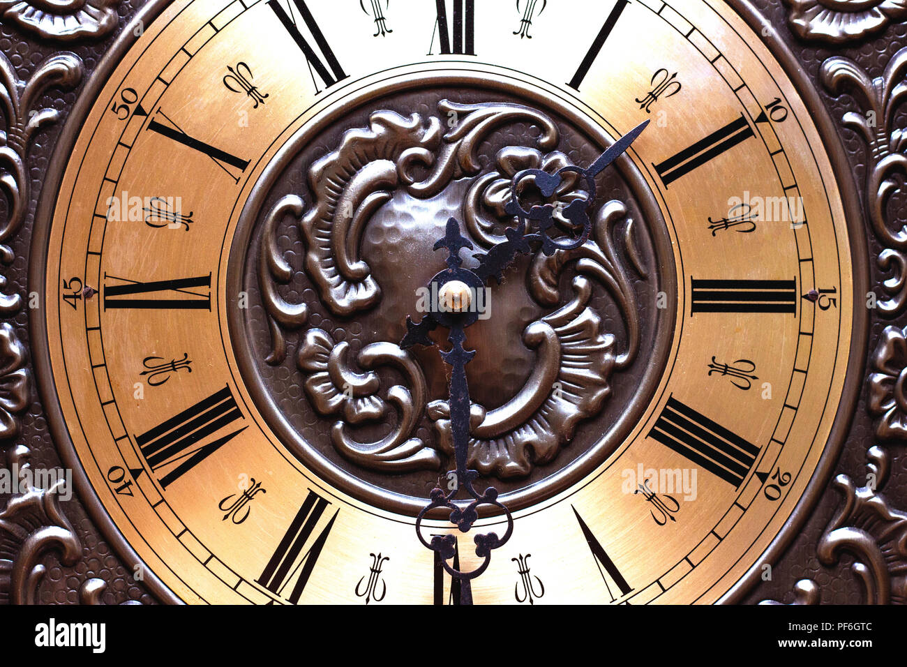 Wall clock vector hi-res stock photography and images - Alamy