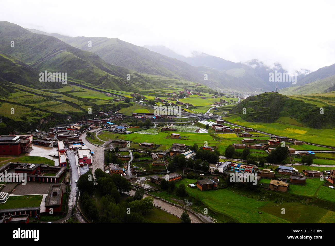 Kham tibet hi-res stock photography and images - Alamy