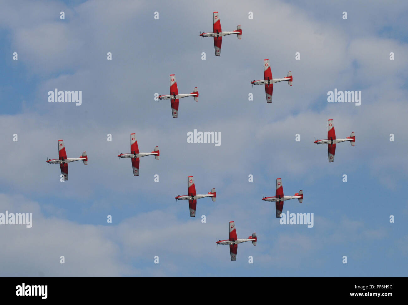 Switzerland: Patrouille-Suisse Air-show with pilatus porter formation ...