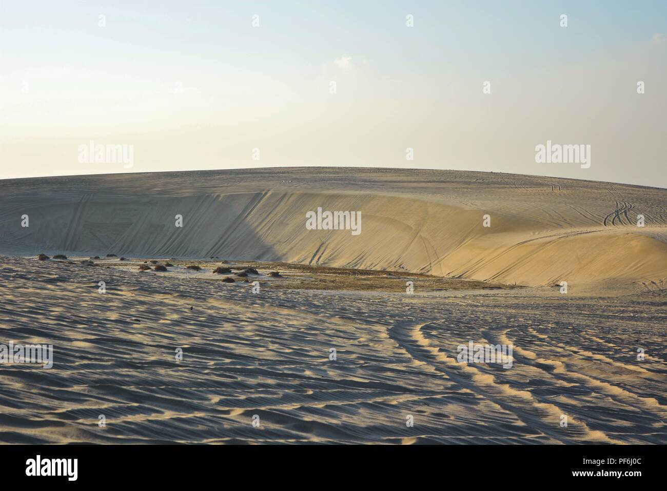 Dune bashing qatar hi-res stock photography and images - Alamy
