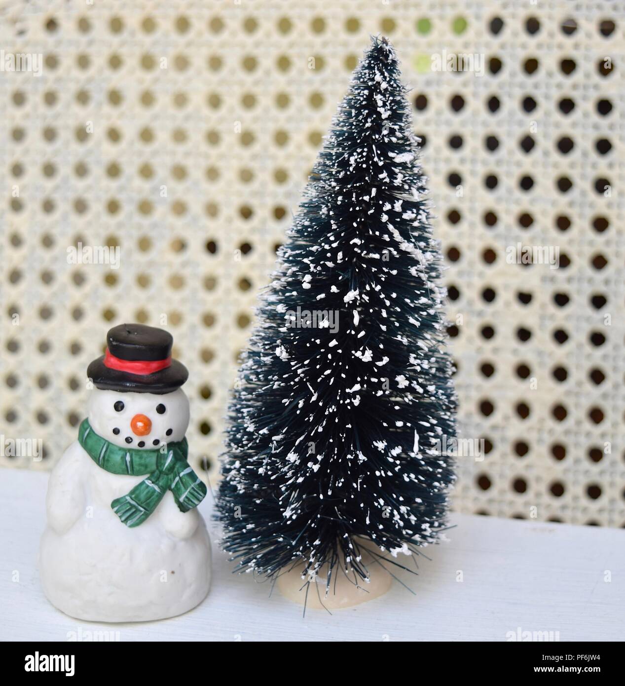 World map christmas trees hi-res stock photography and images - Alamy