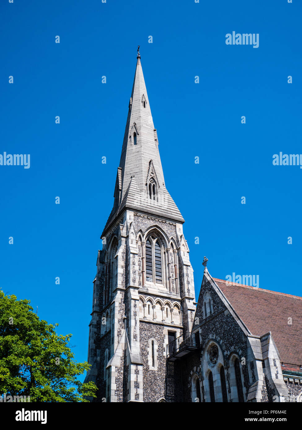 Traditional english anglican church hi-res stock photography and images ...