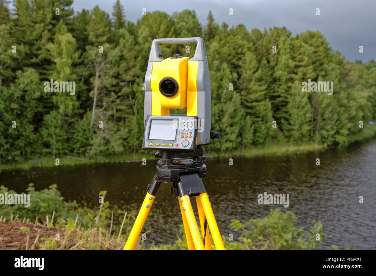 The total station is installed on a tripod, use in the field to ...
