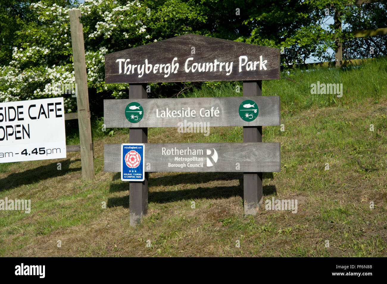 Welcome to rotherham sign hi-res stock photography and images - Alamy