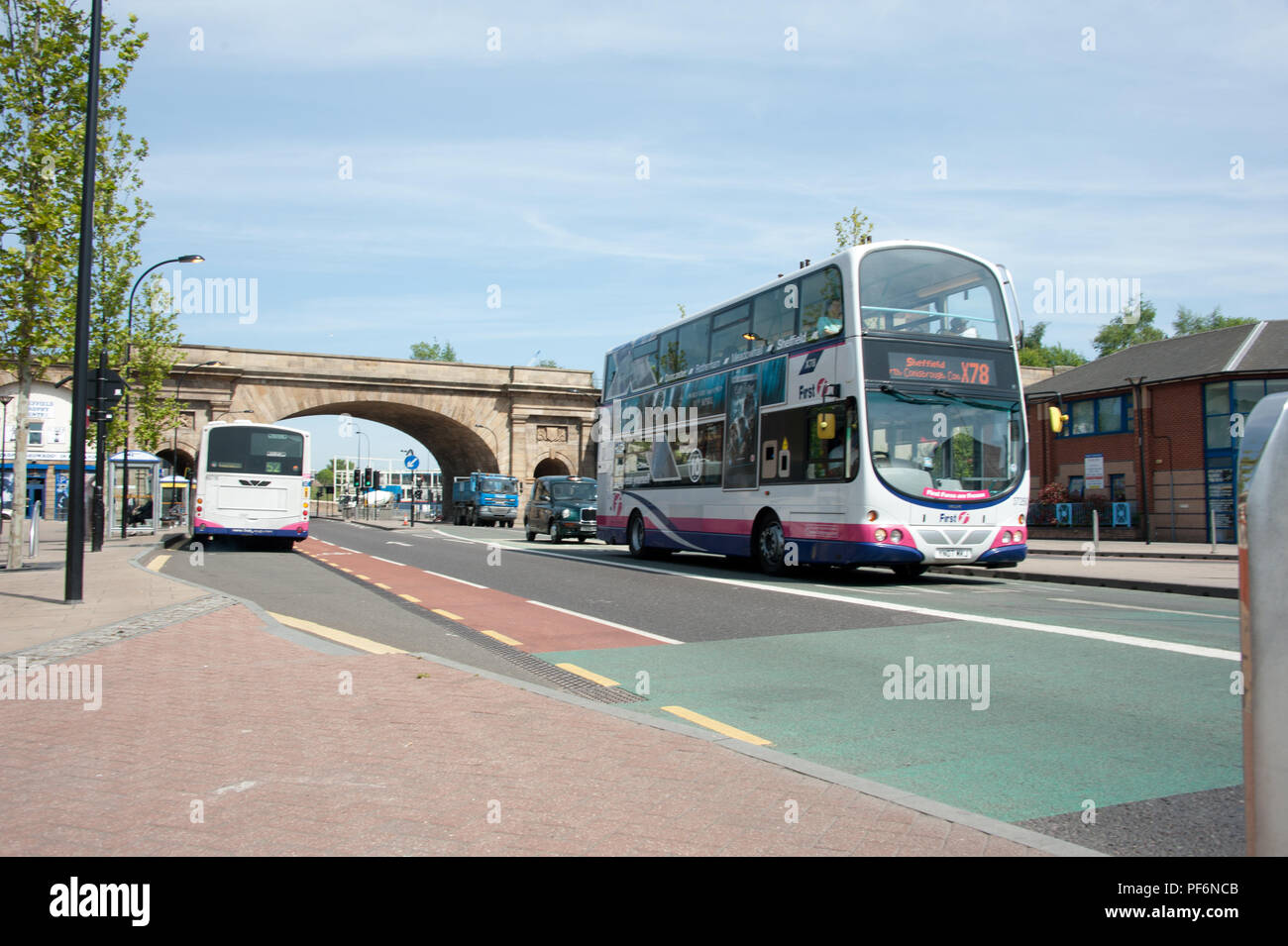 Sheffield first bus hi-res stock photography and images - Alamy
