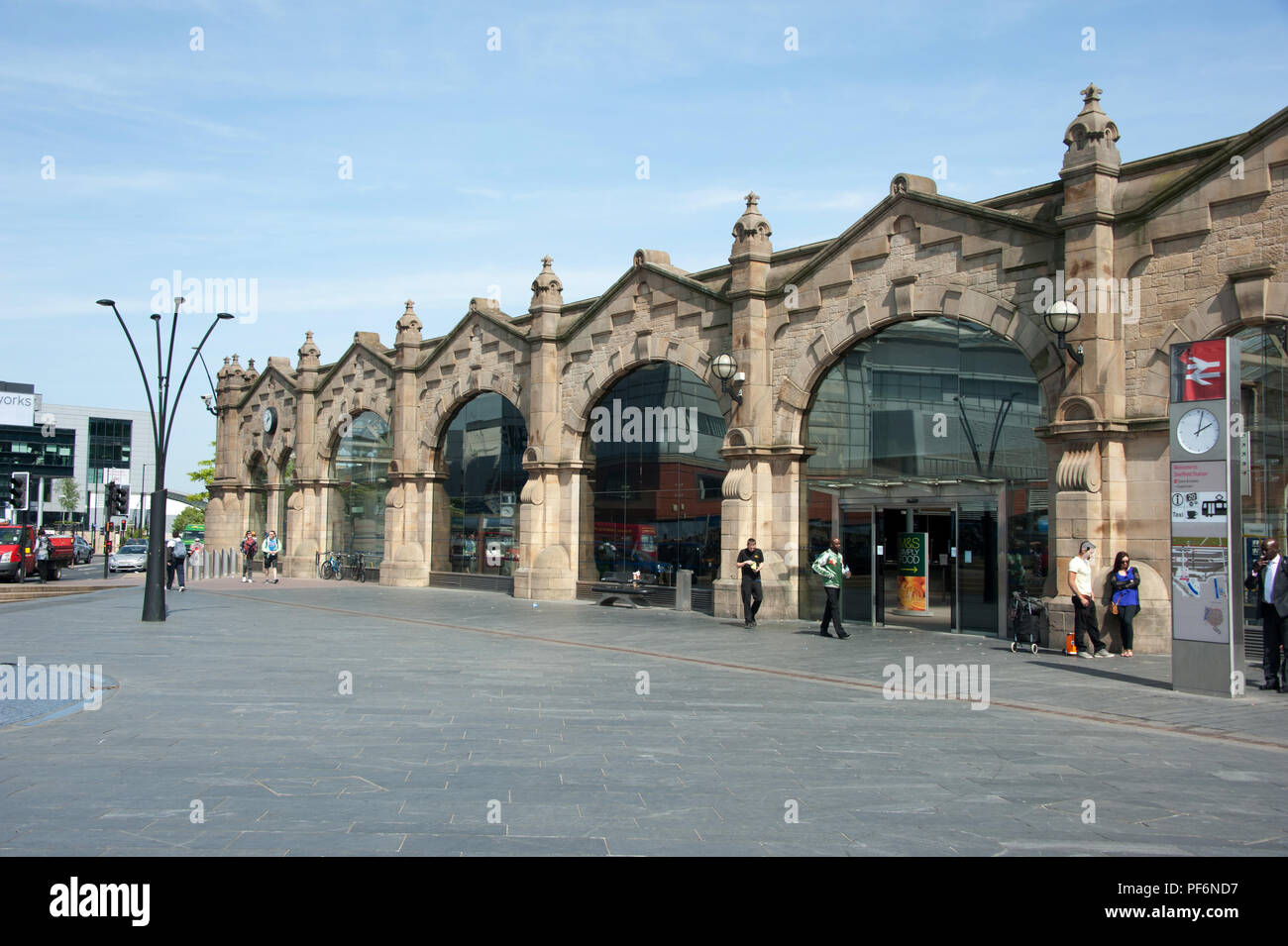 Sheffield midland station hi-res stock photography and images - Alamy