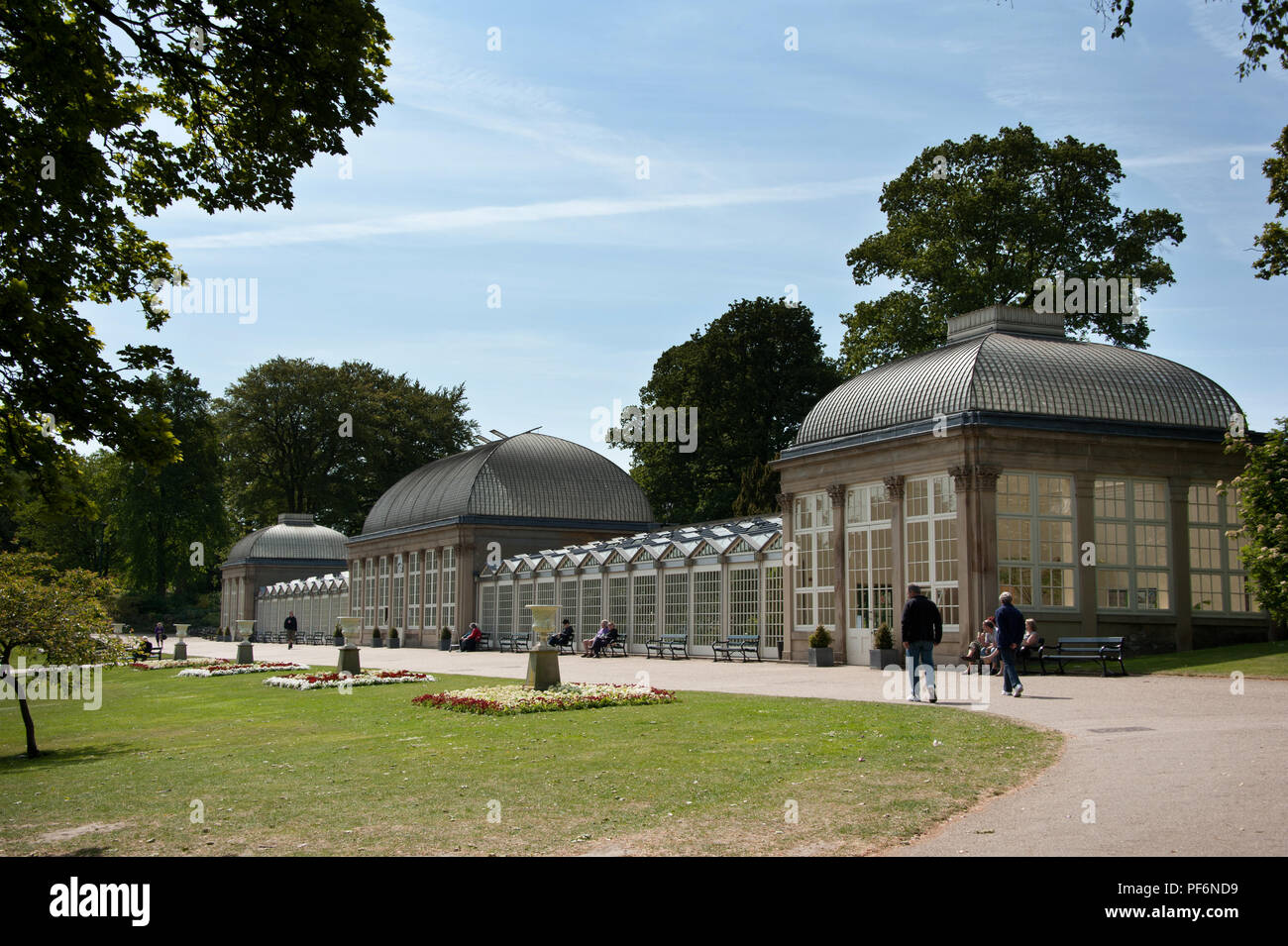 The victorian pavillion at the Sheffield Botancial Gardens Stock Photo ...