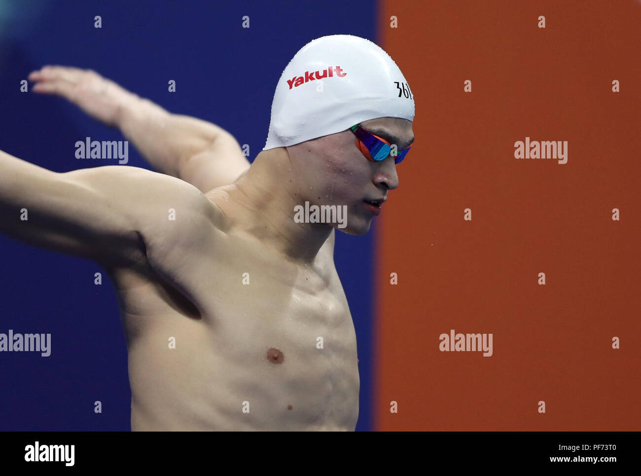 Jakarta, Indonesia. 20th Aug, 2018. Sun Yang of China stretches before ...