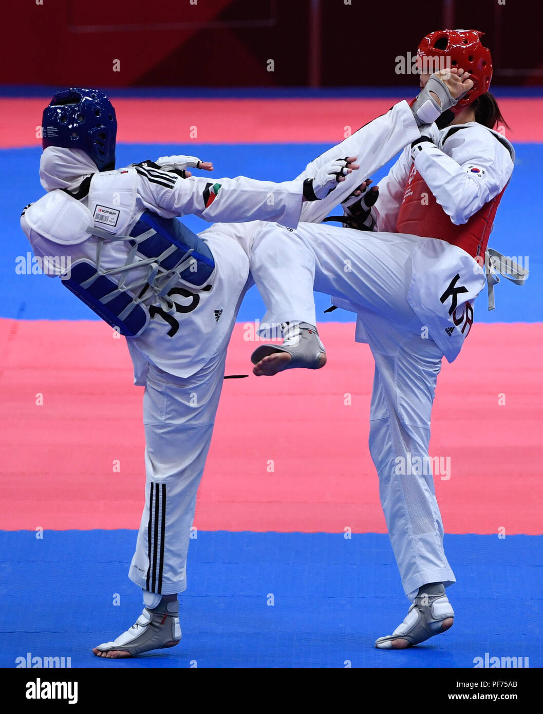 Jakarta, Indonesia. 20th Aug, 2018. Julyana Al Sadeq (L) of Jordan ...