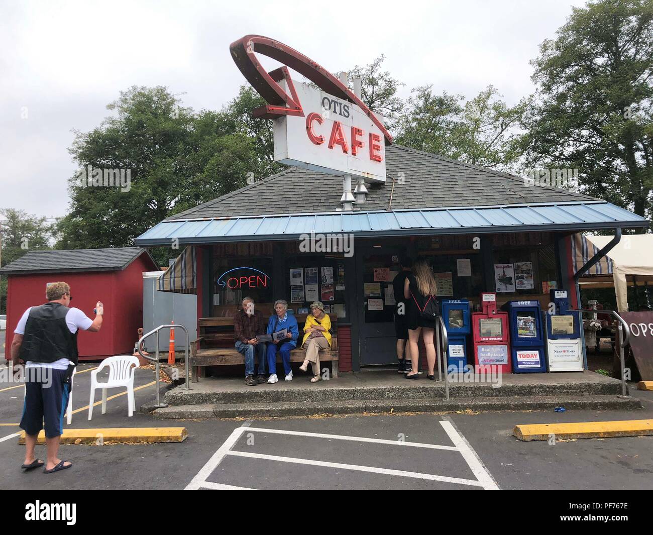 Rogue restaurant hi-res stock photography and images - Alamy