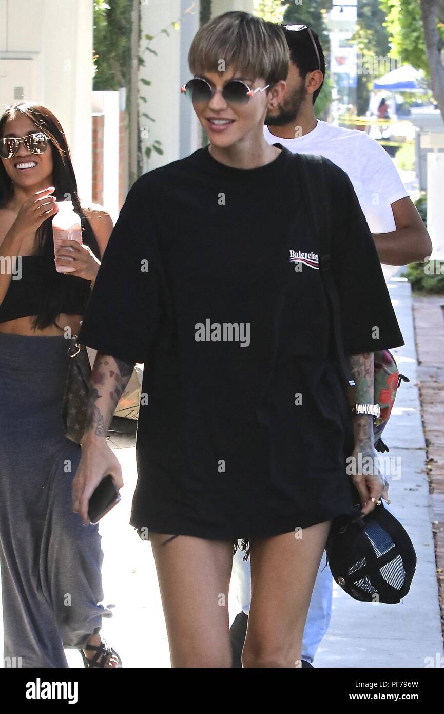 Ruby Rose shows off her toned legs while shopping at Melrose Place ...