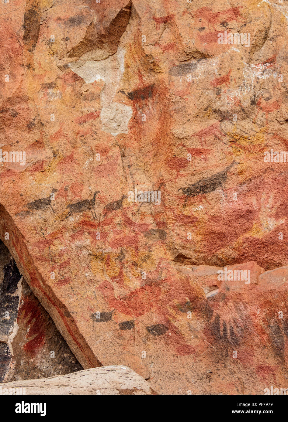 Cueva de las Manos, UNESCO World Heritage Site, Rio Pinturas Canyon ...