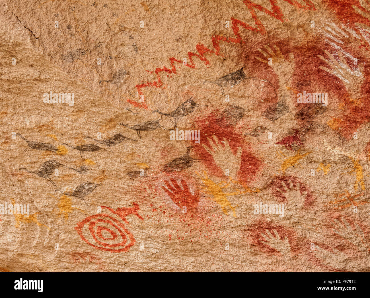 Cueva de las Manos, UNESCO World Heritage Site, Rio Pinturas Canyon ...