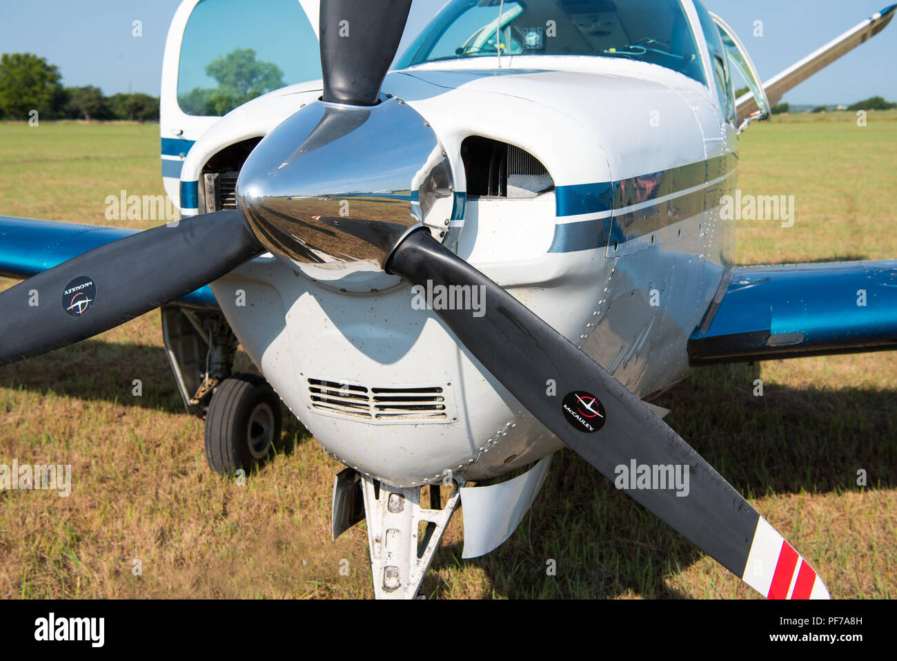 three blades propeller Stock Photo - Alamy