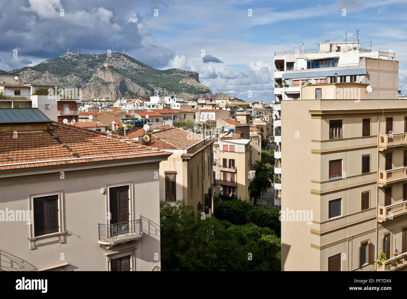 Palermo mountain hi-res stock photography and images - Alamy