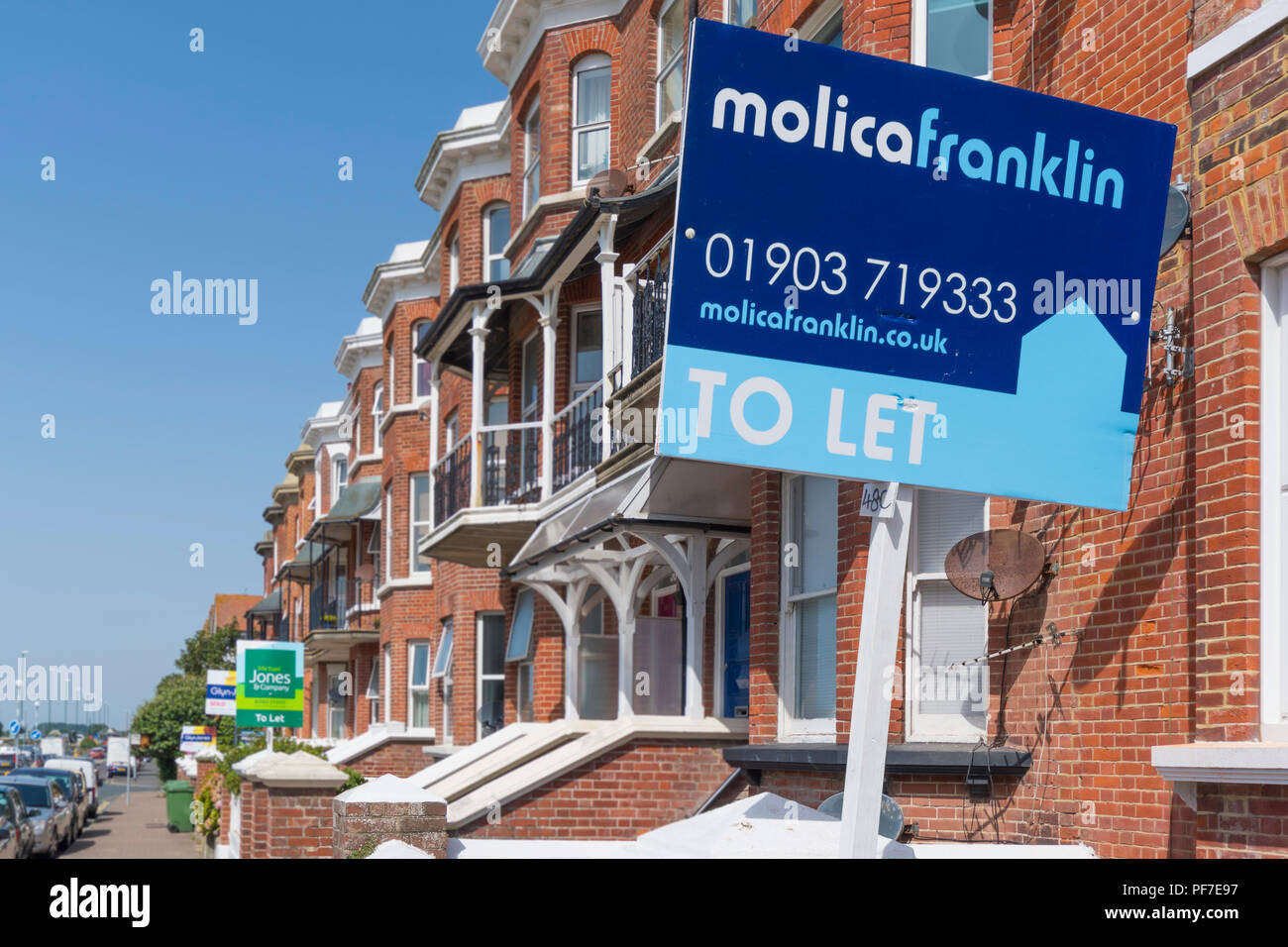 To let sign hi-res stock photography and images - Alamy