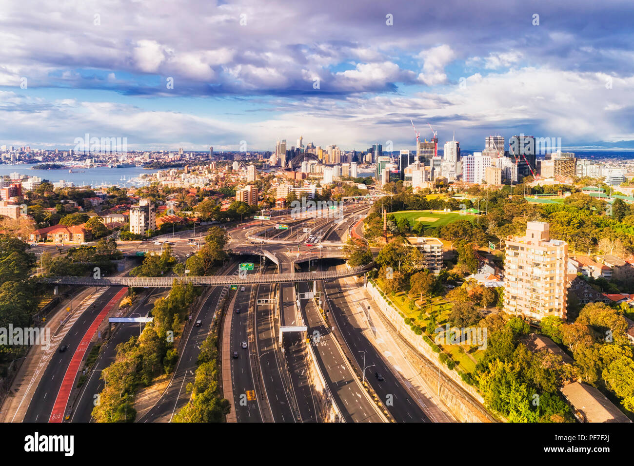 Multi-lane motorway of Warringah freeway on Sydney's north shore going ...