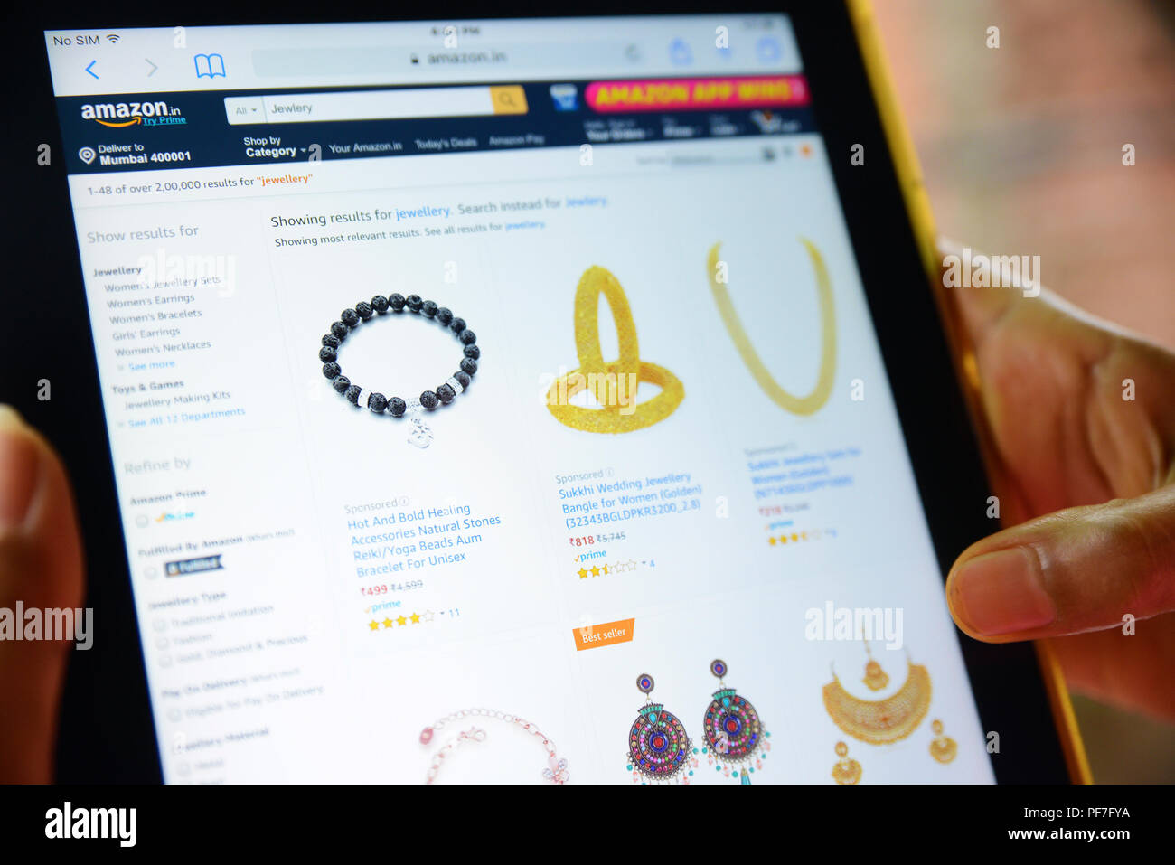 Amazon page laptop hi-res stock photography and images - Alamy