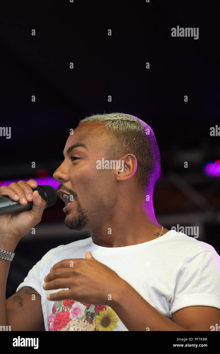 Singer marcus collins hi-res stock photography and images - Alamy