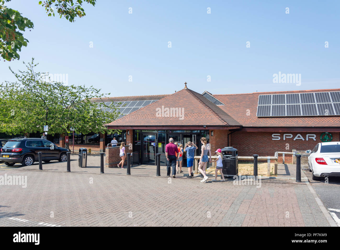 Entrance to Clacket Lane Motorway Service Area M25 Westbound, Westerham ...