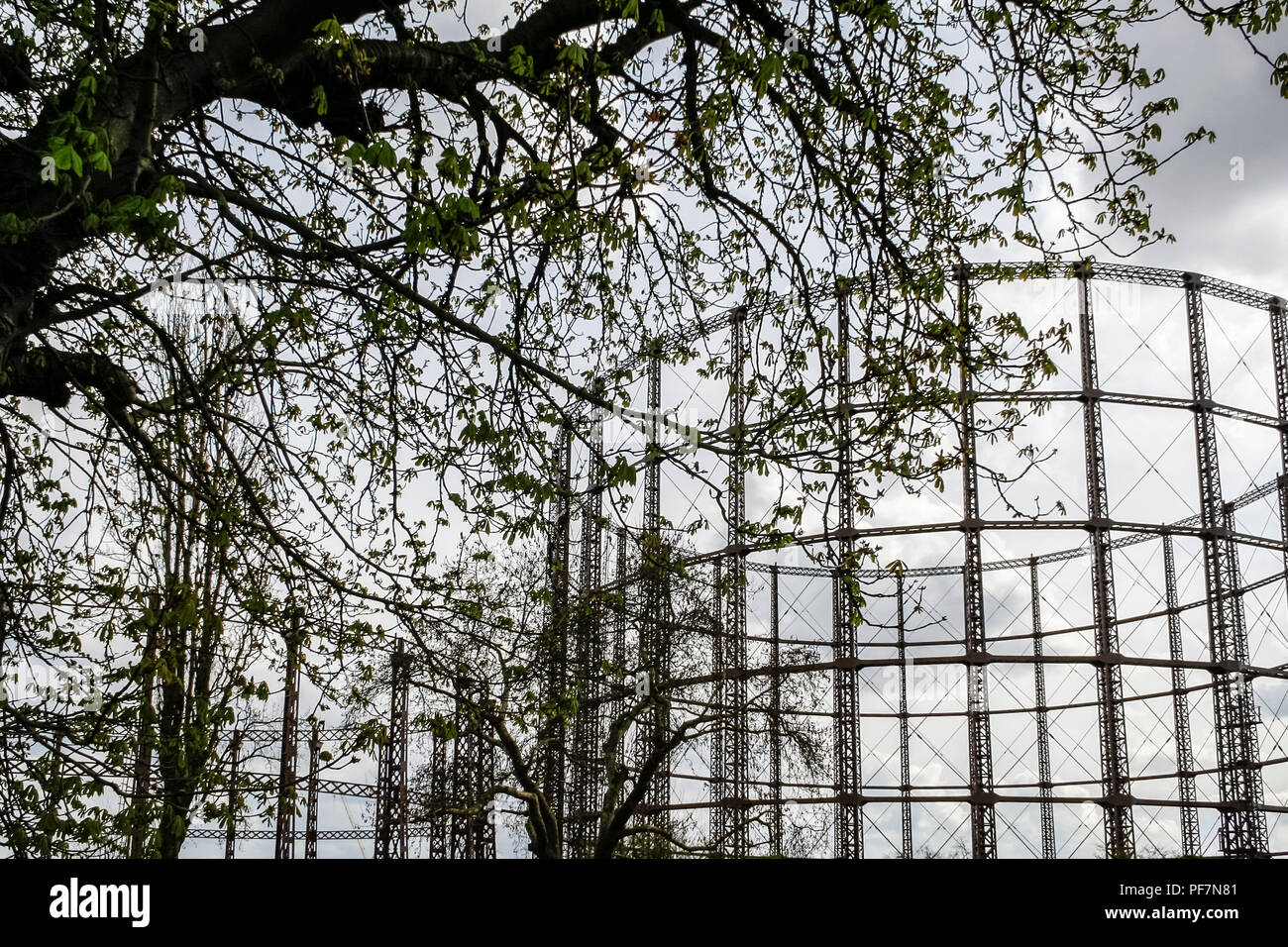 Gasometers hi-res stock photography and images - Alamy