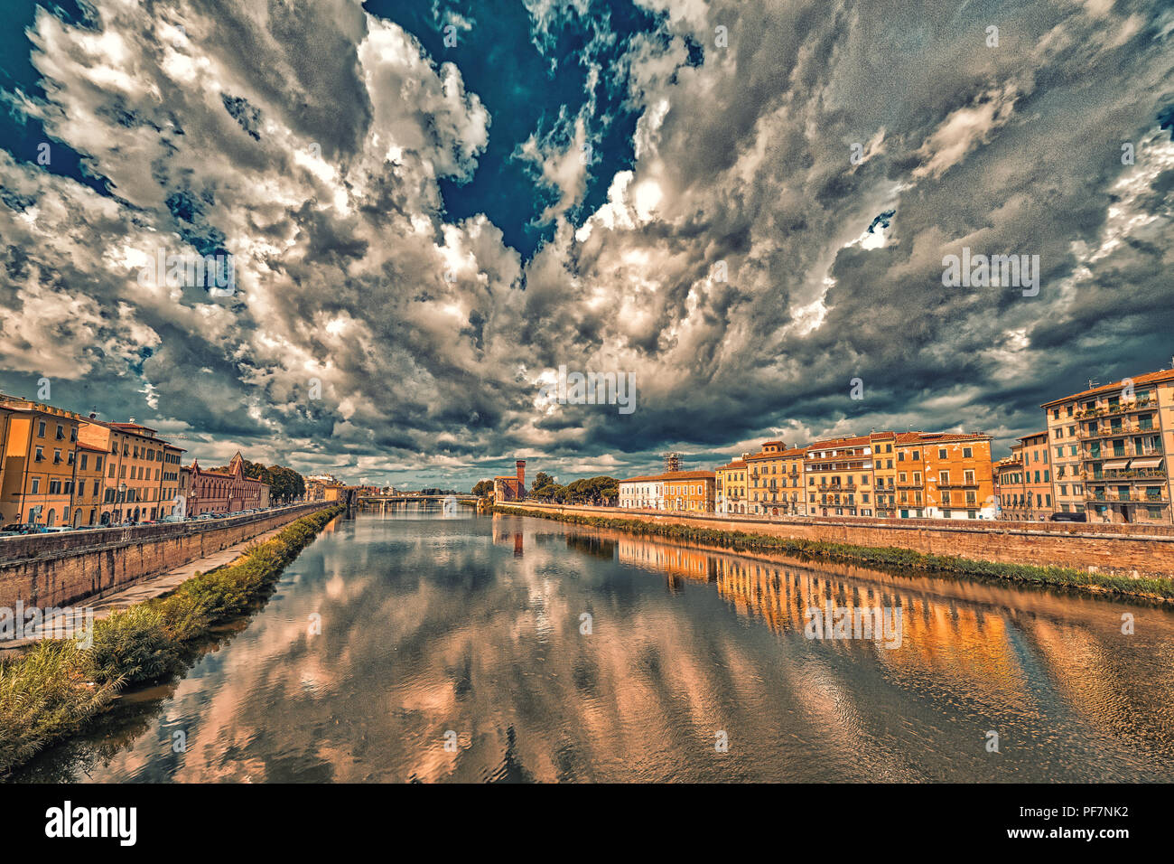 Lungarni Pisa High Resolution Stock Photography and Images - Alamy