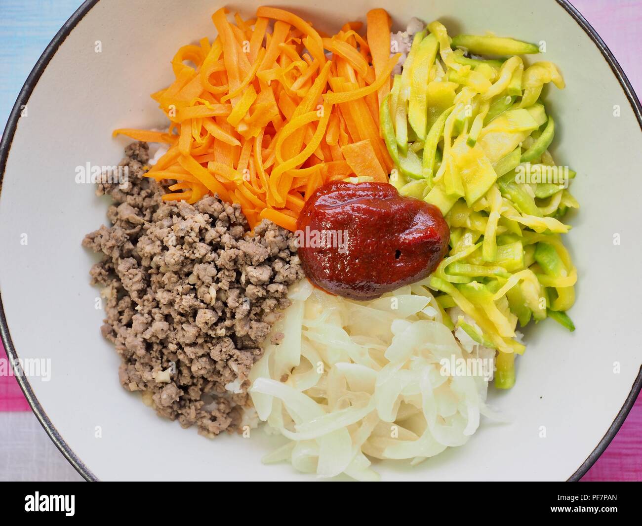 Korean food Beef and vegetable bibimbap Stock Photo - Alamy