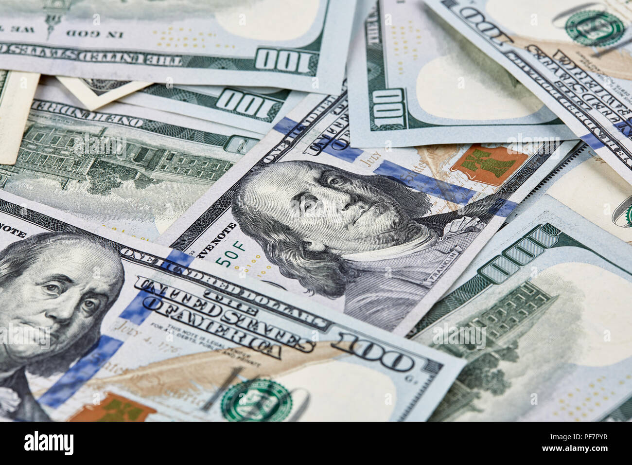 100 bucks hi-res stock photography and images - Alamy